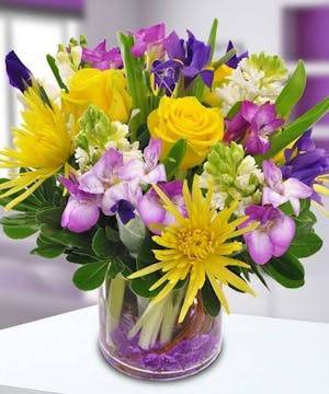 Florist Des Moines, IA | Bouquets, Floral, Roses, Wedding Flowers ...